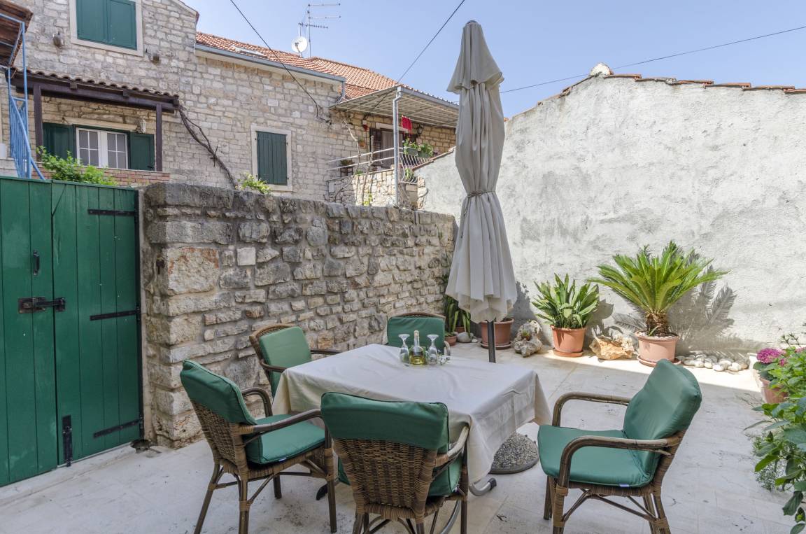 45 M² Apartment ∙ 1 Bedroom ∙ 4 Guests - Jelsa