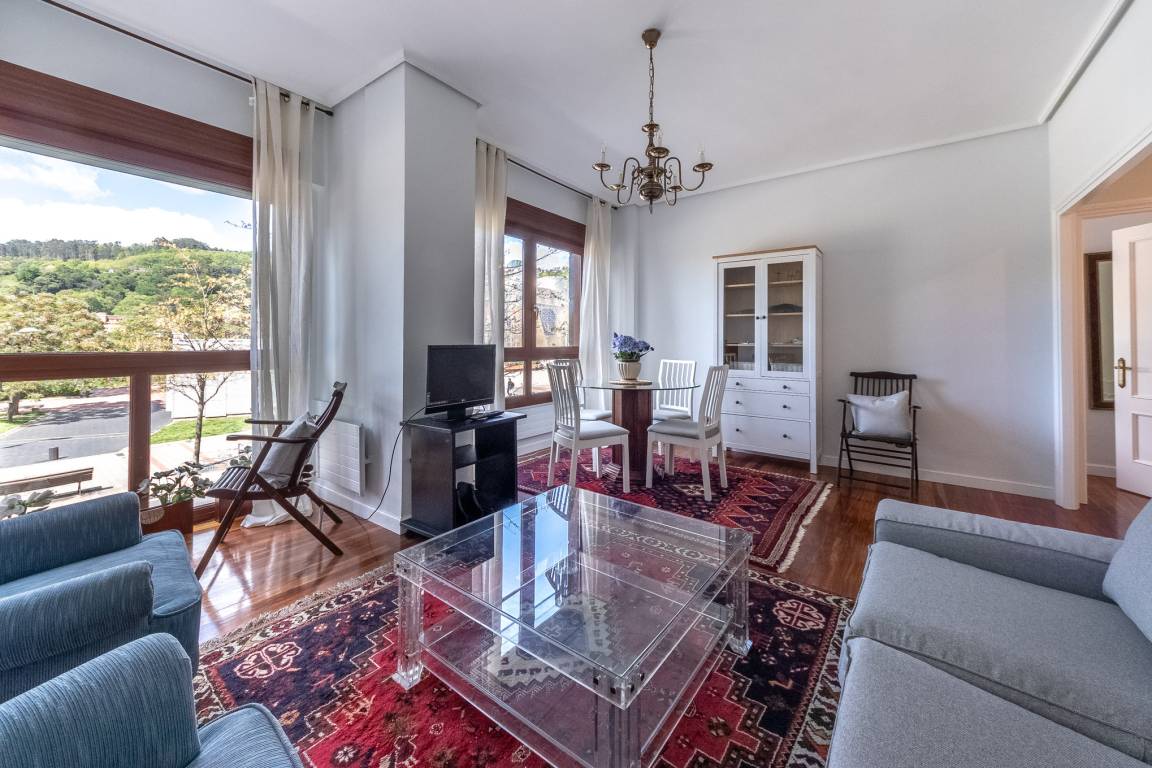 66 M² Apartment ∙ 2 Bedrooms ∙ 4 Guests - Bilbao