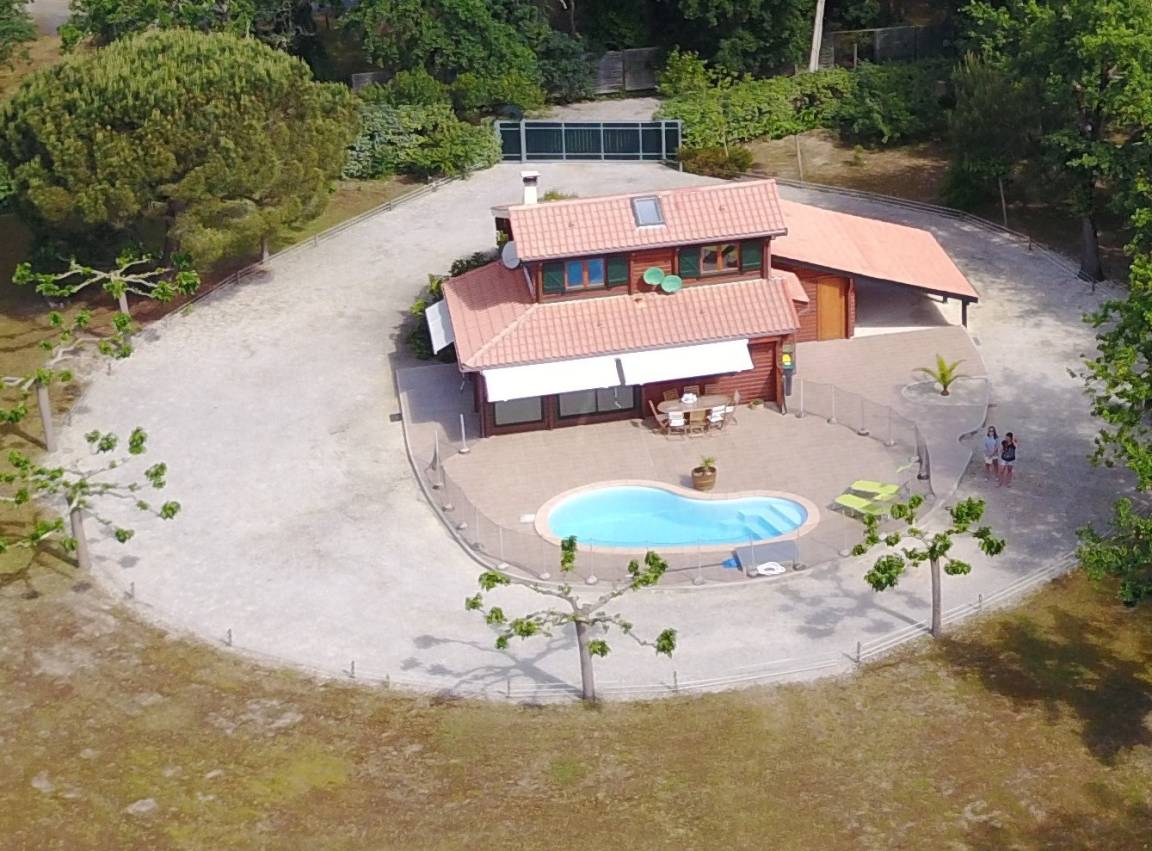 95 M² Maison De Vacances ∙ 3 Chambres ∙ 9 Personnes - Soulac-sur-Mer