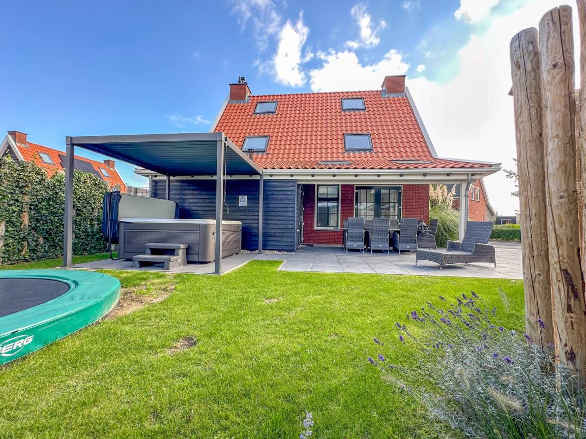 126 M² Huis ∙ 4 Slaapkamers ∙ 8 Gasten - Zierikzee