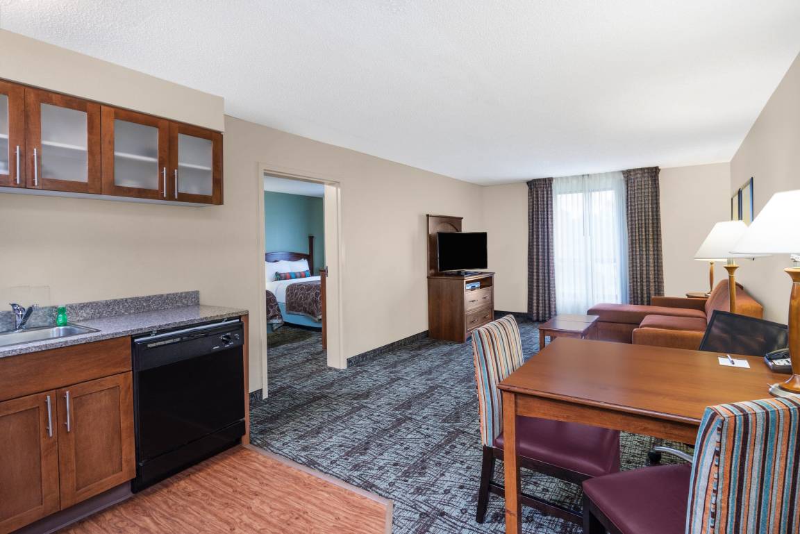 Condo ∙ 1 Bedroom ∙ 5 Guests - Memphis, TN