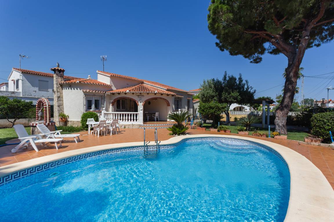 163 M² Villa ∙ 3 Bedrooms ∙ 6 Guests - Oliva, Valencia