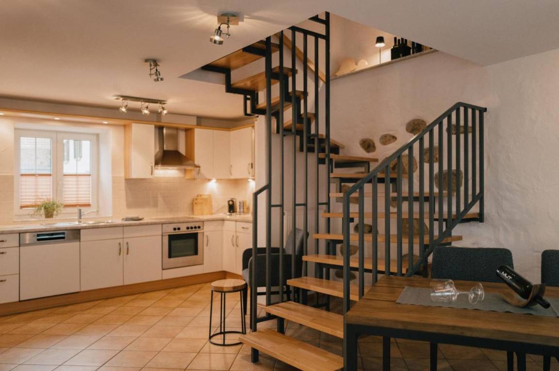 115 M² Ferienwohnung ∙ 3 Schlafzimmer ∙ 5 Gäste - Ottmarsheim