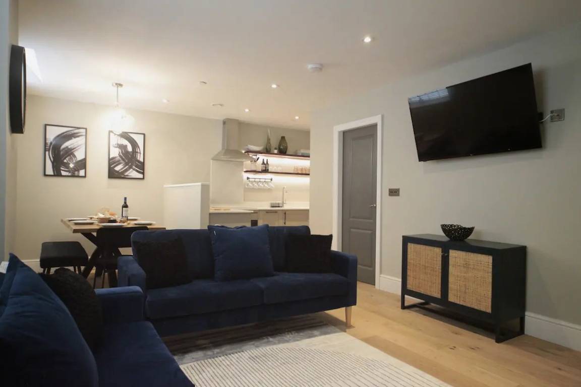 74 M² Ferienwohnung ∙ 3 Schlafzimmer ∙ 6 Gäste - Caernarfon