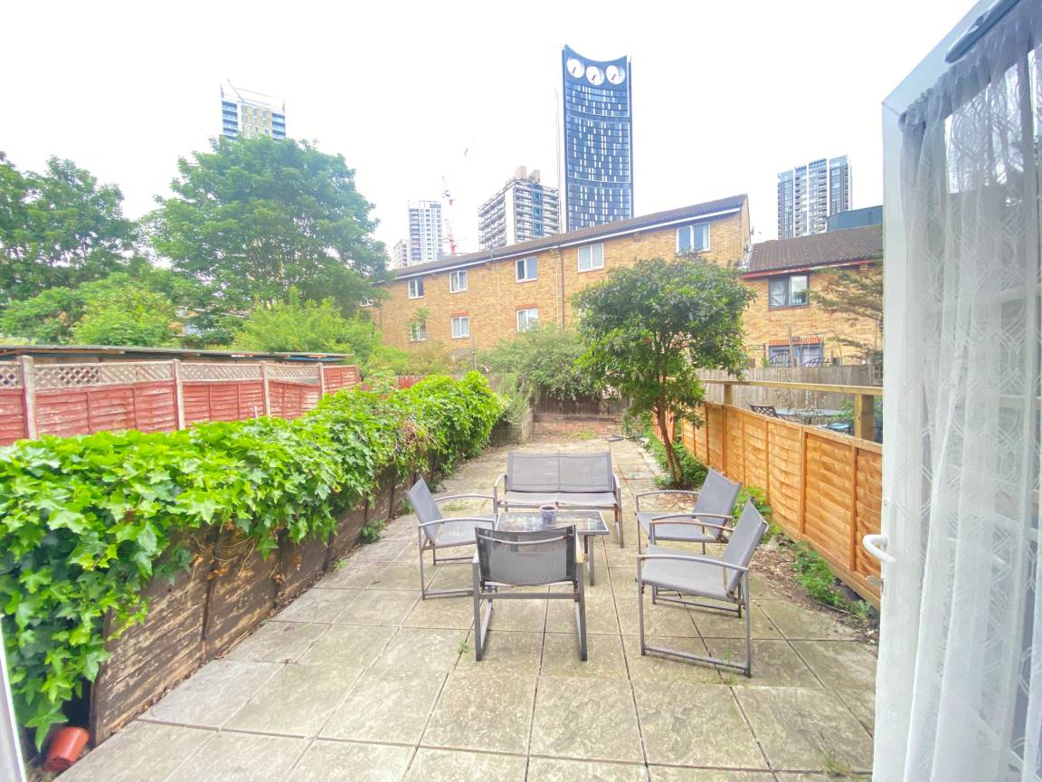 125 M² House ∙ 5 Bedrooms ∙ 11 Guests - Tottenham - London