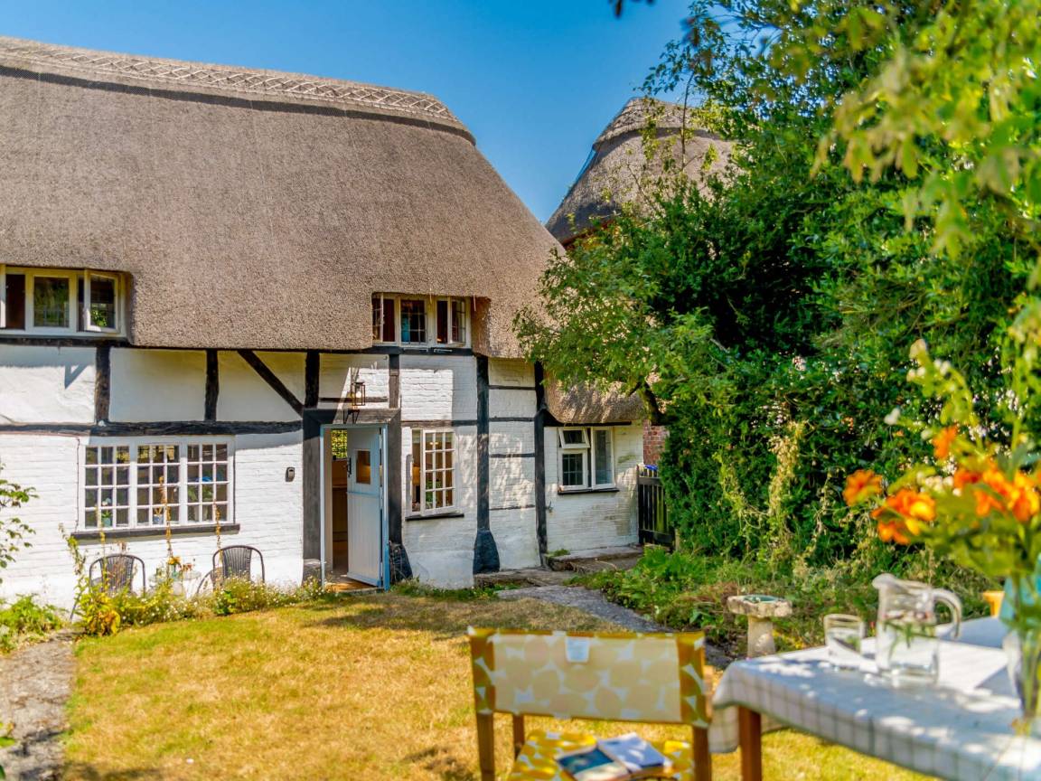 Cottage ∙ 2 Bedrooms ∙ 4 Guests - Fordingbridge