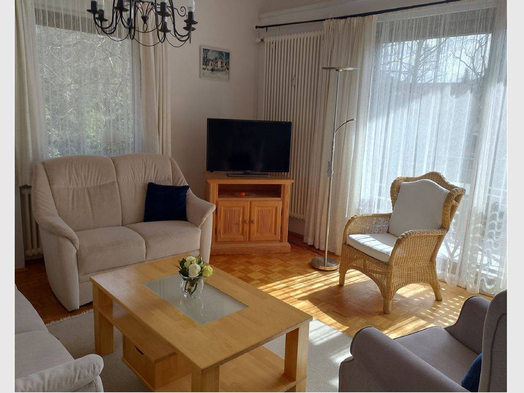 74 M² Ferienwohnung ∙ 2 Schlafzimmer ∙ 4 Gäste - Waakirchen