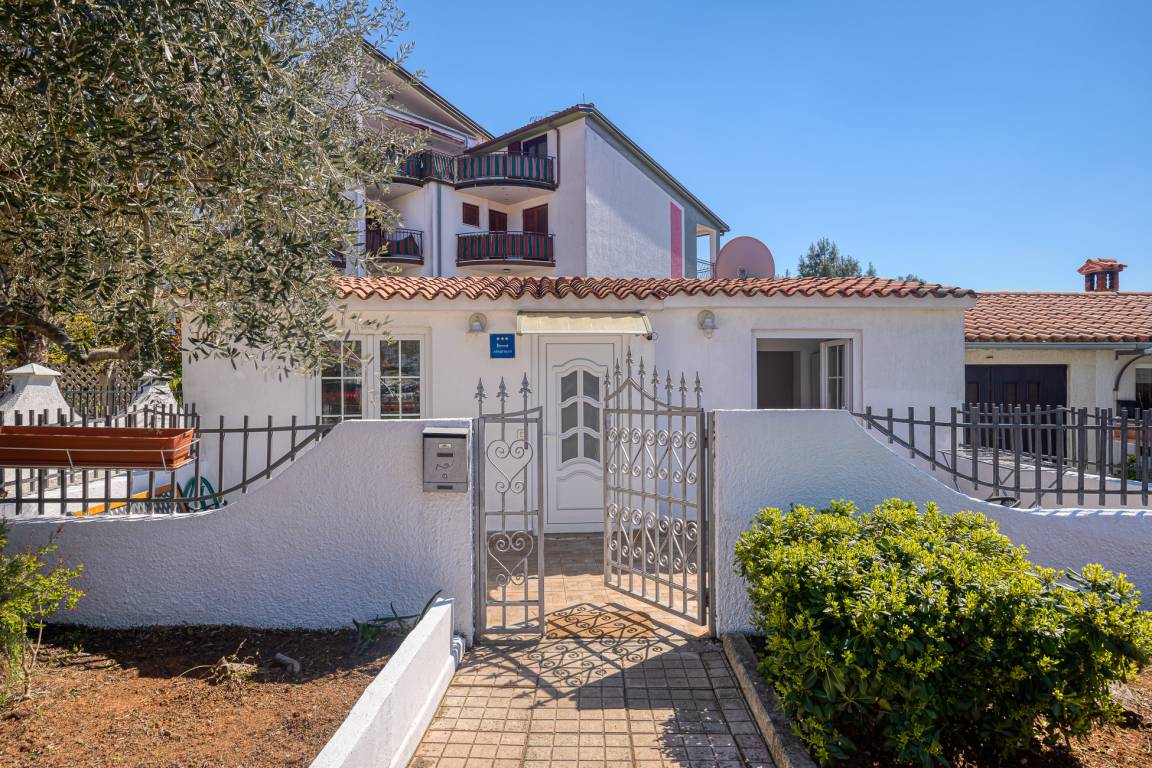 73 M² Ferienwohnung ∙ 2 Schlafzimmer ∙ 5 Gäste - Poreč