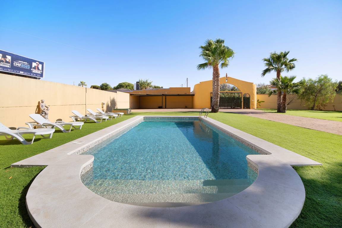 140 M² Ferienhaus ∙ 4 Schlafzimmer ∙ 10 Gäste - Chiclana de la Frontera