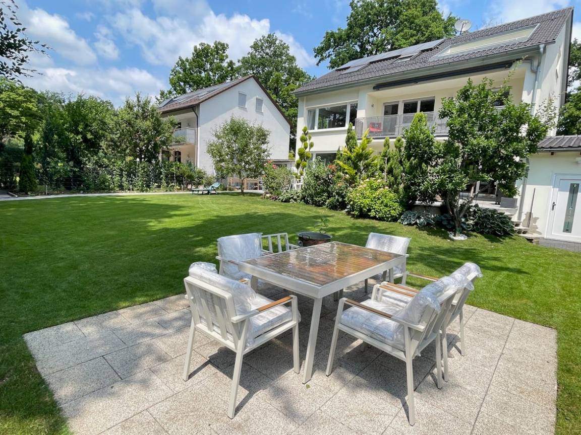 120 M² Apartment ∙ 2 Bedrooms ∙ 4 Guests - Herrenberg