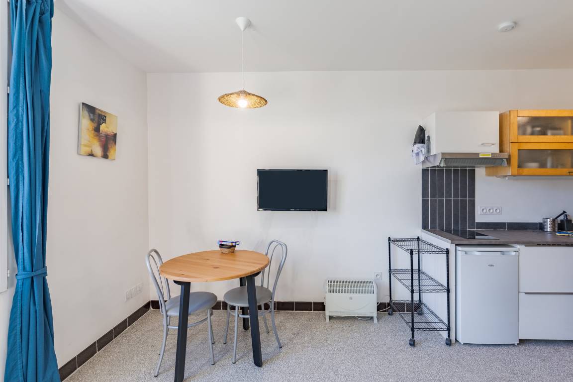 21 M² Studio ∙ 1 Chambre ∙ 2 Personnes - Charleval