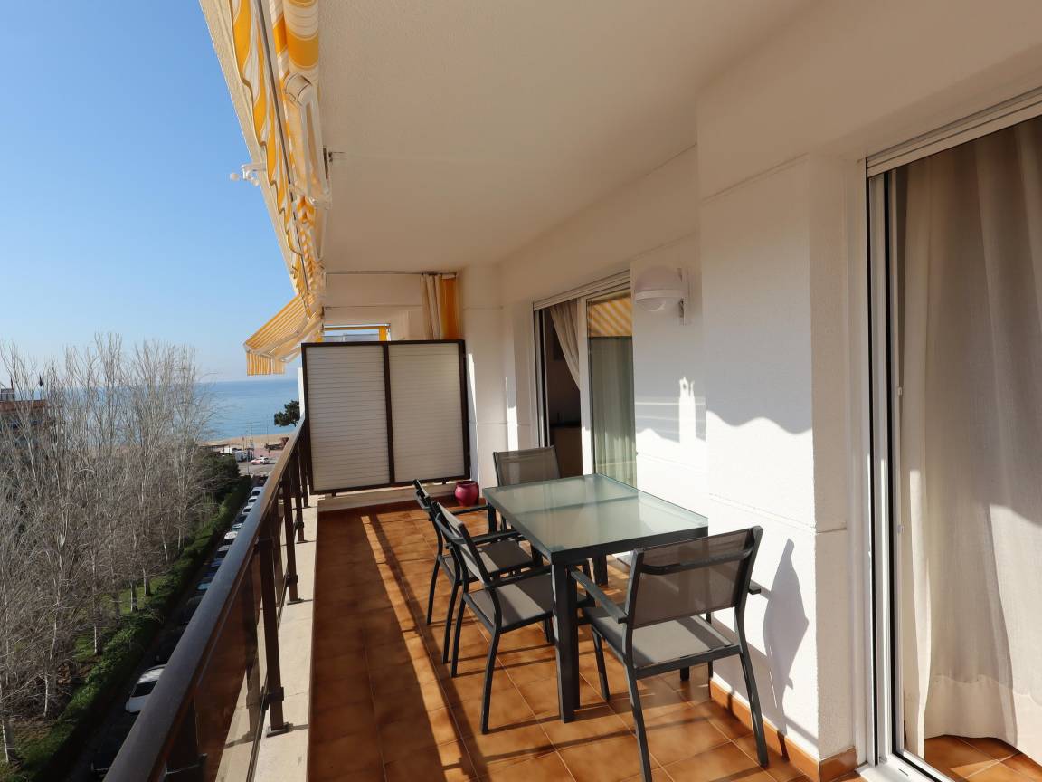 70 M² Apartamento ∙ 2 Habitaciones ∙ 4 Huéspedes - Lloret de Mar