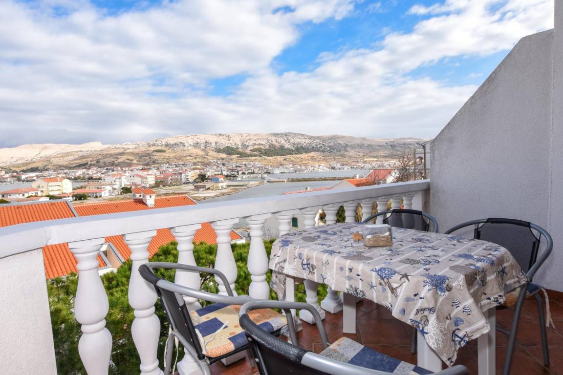 66 M² Ferienwohnung ∙ 2 Schlafzimmer ∙ 5 Gäste - Pag