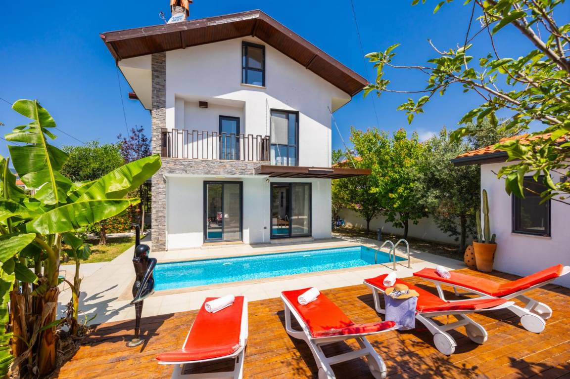 200 M² Villa ∙ 4 Bedrooms ∙ 8 Guests - Dalyan
