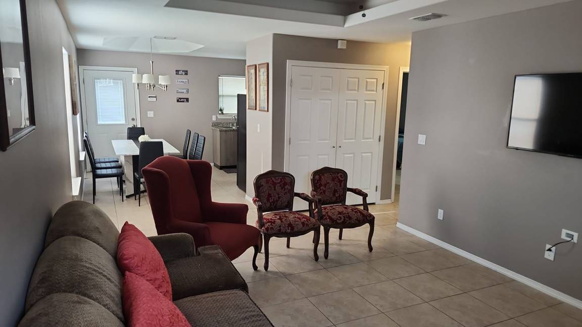 Apartamento ∙ 2 Habitaciones ∙ 7 Huéspedes - Edinburg, TX