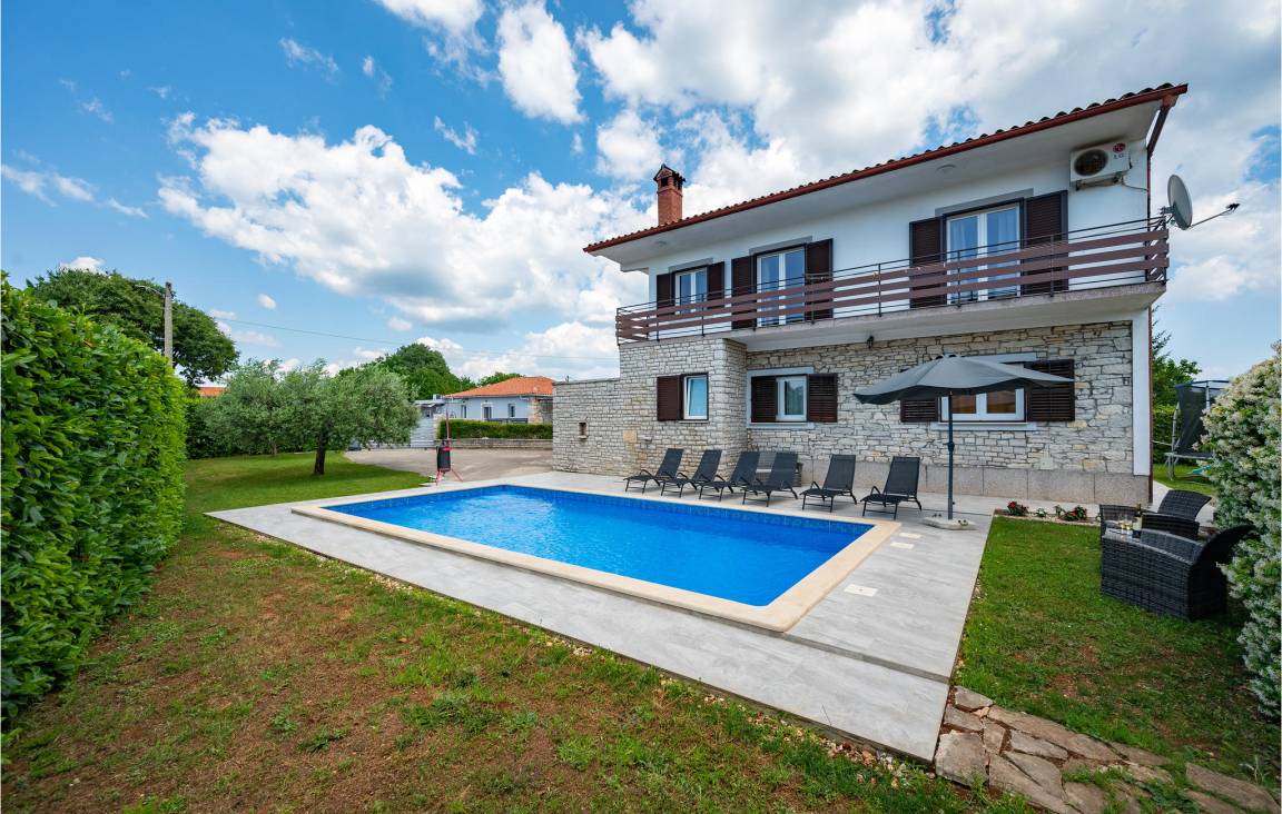 192 M² Casa ∙ 6 Habitaciones ∙ 12 Huéspedes - Istria