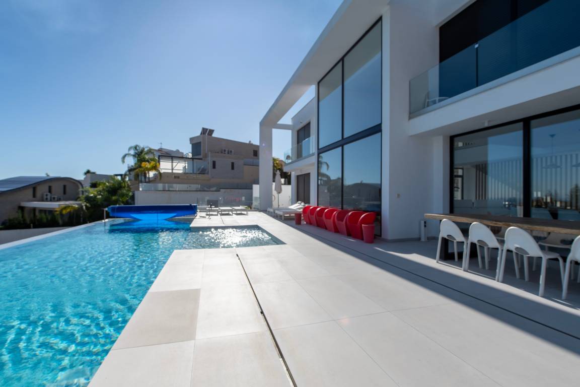 400 M² Villa ∙ 6 Schlafzimmer ∙ 16 Gäste - Salobreña