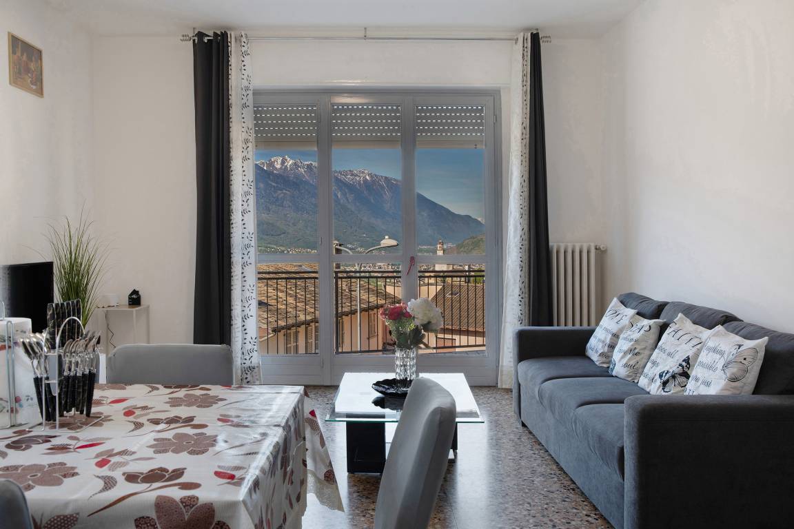89 M² Apartment ∙ 3 Bedrooms ∙ 5 Guests - Sondrio