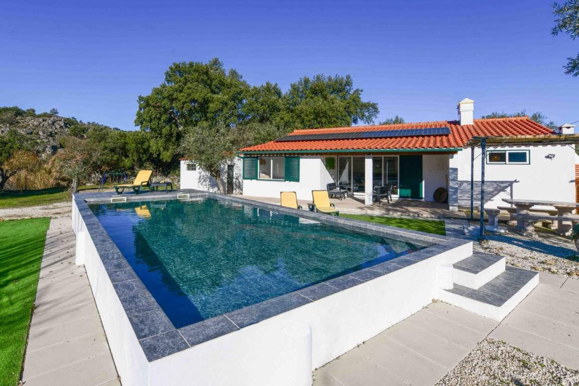 95 M² Fazenda ∙ 2 Quartos ∙ 5 Hóspedes - Marvão