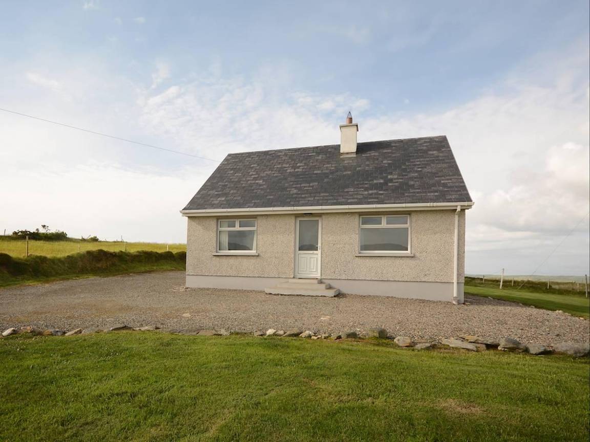 Cottage ∙ 3 Bedrooms ∙ 6 Guests - County Donegal
