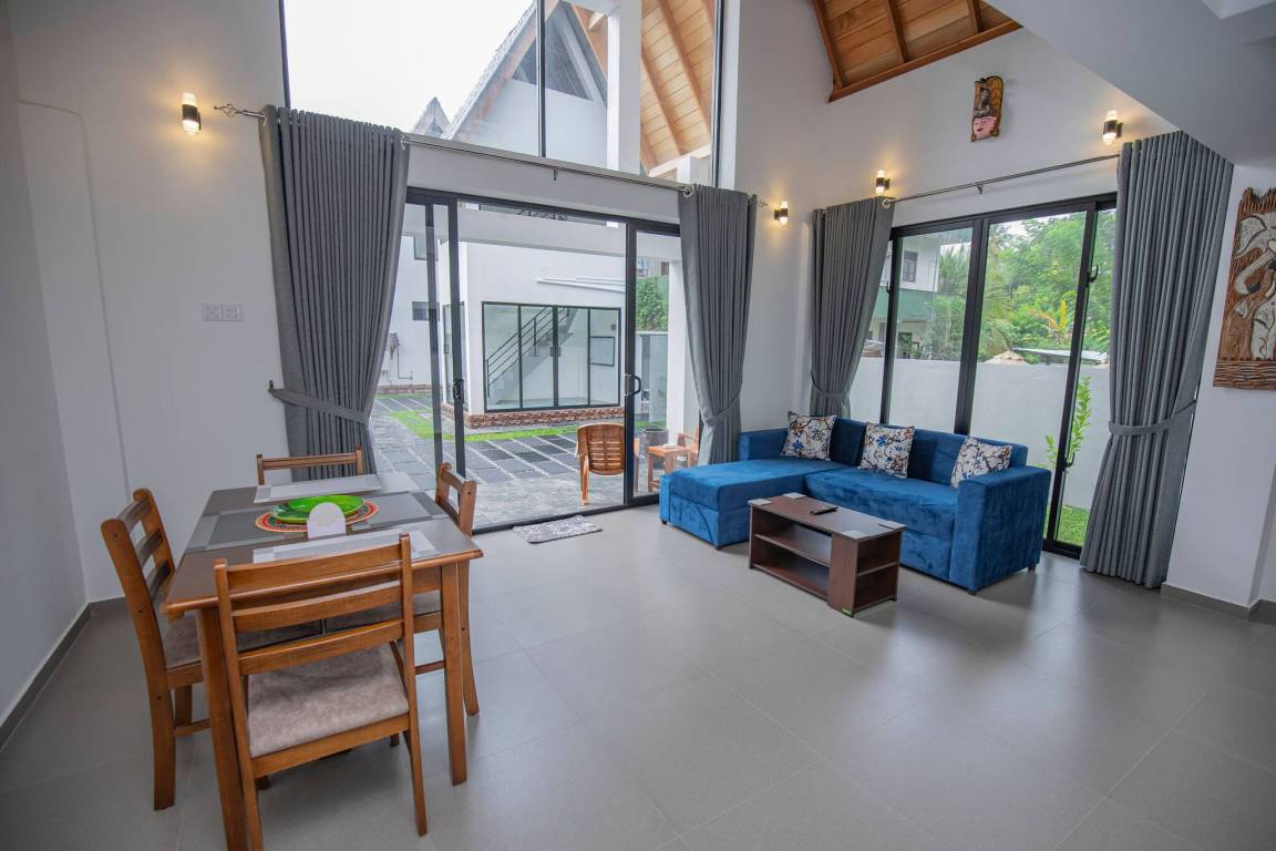 180 M² Apartment ∙ 1 Bedroom ∙ 2 Guests - Hikkaduwa