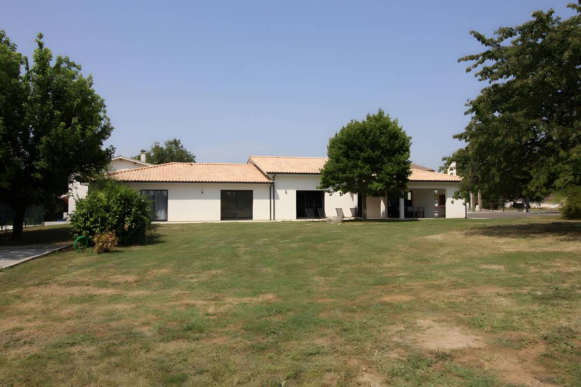 180 M² Maison De Vacances ∙ 4 Chambres ∙ 8 Personnes - Bordeaux