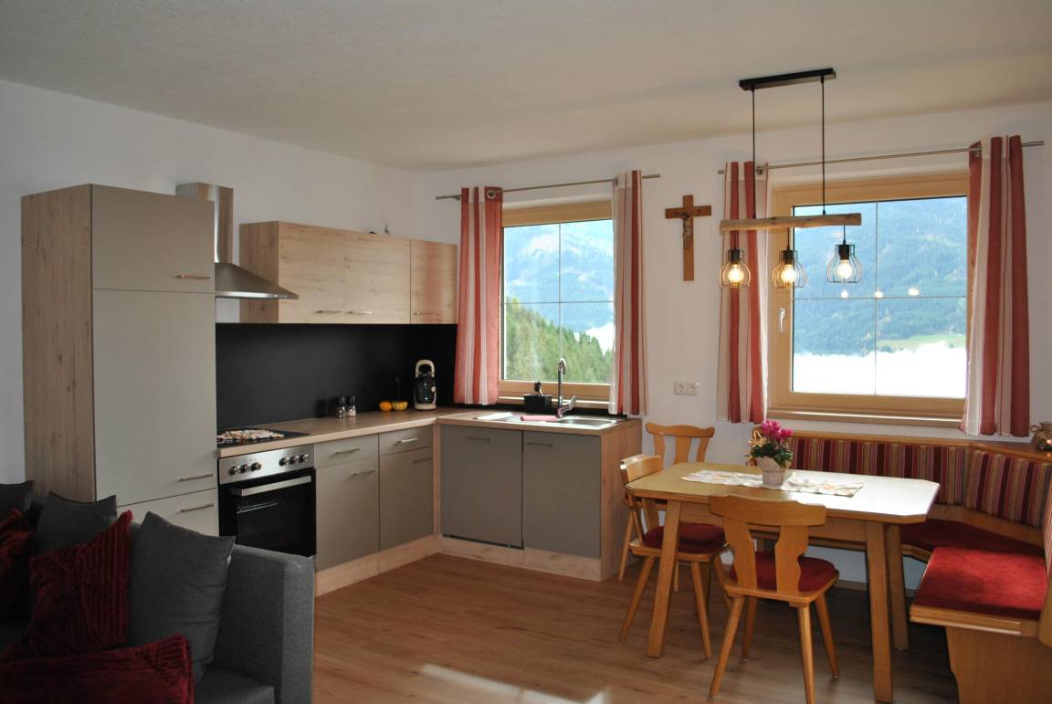 52 M² Hotel ∙ 2 Bedrooms ∙ 4 Guests - Schwaz