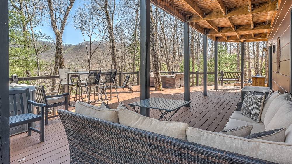 Cabin ∙ 3 Bedrooms ∙ 8 Guests - Mineral Bluff, GA