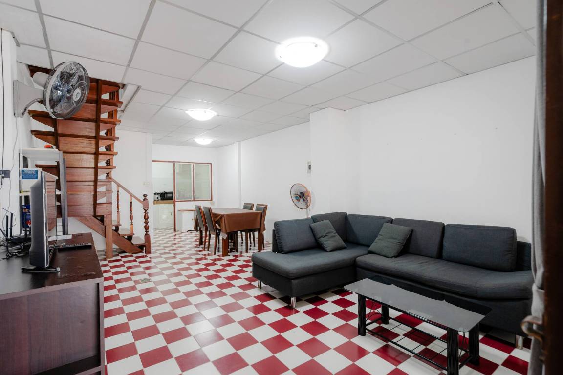 144 M² Talo ∙ 2 Makuuhuonetta ∙ 9 Vierasta - Hua Hin