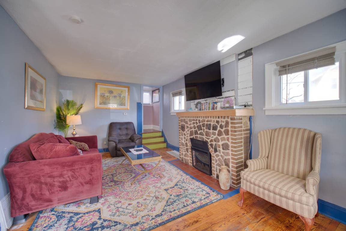 102 M² House ∙ 3 Bedrooms ∙ 6 Guests - Akron, OH