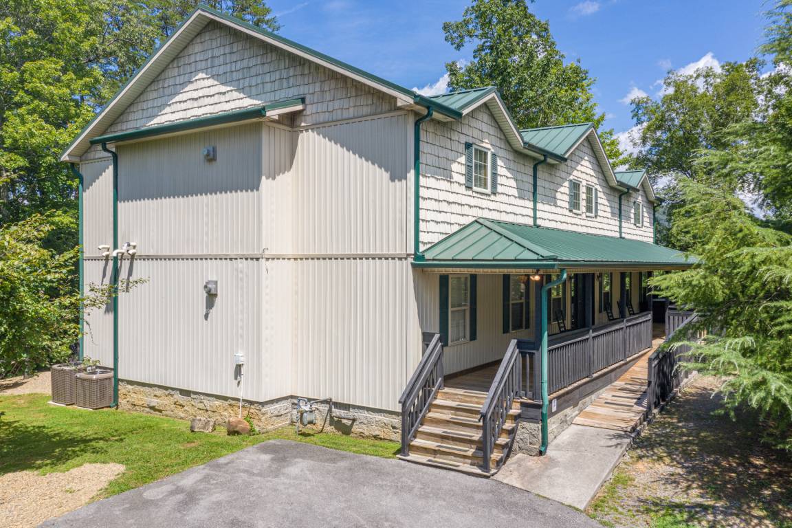 591 M² Chalet ∙ 8 Habitaciones ∙ 44 Huéspedes - Gatlinburg, TN