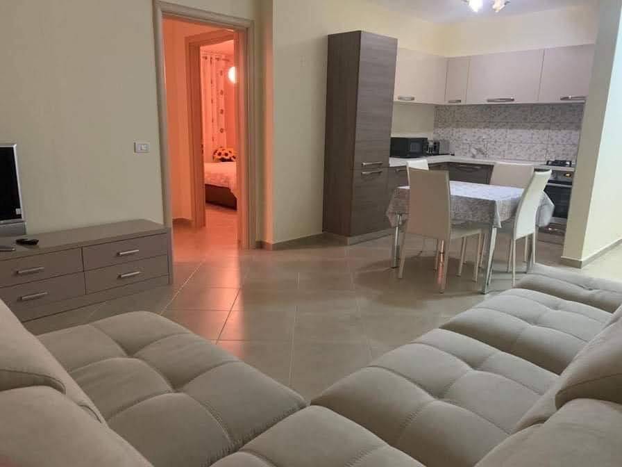 75 M² Apartment ∙ 2 Bedrooms ∙ 5 Guests - Durrës