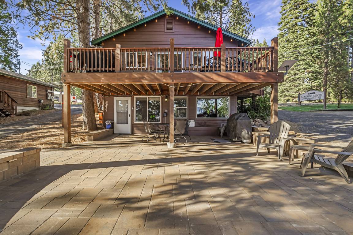 70 M² Cabin ∙ 2 Bedrooms ∙ 6 Guests - Lake Almanor, CA