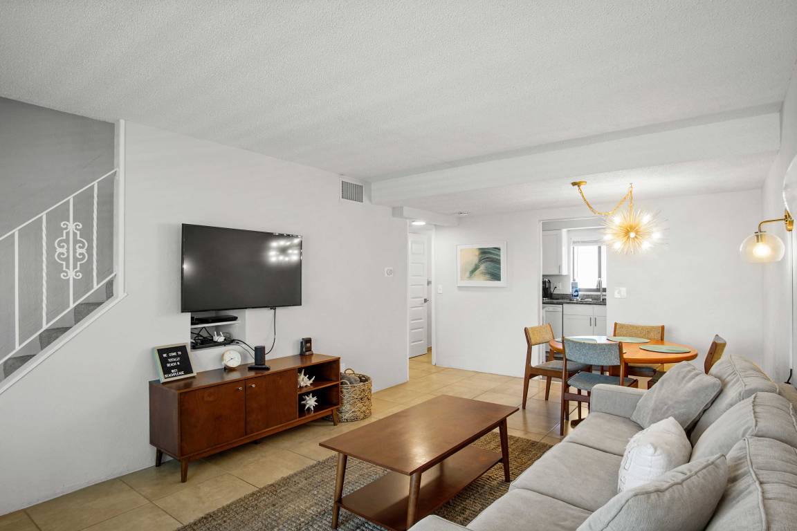 98 M² Apartment ∙ 2 Bedrooms ∙ 5 Guests - Daytona Beach, FL