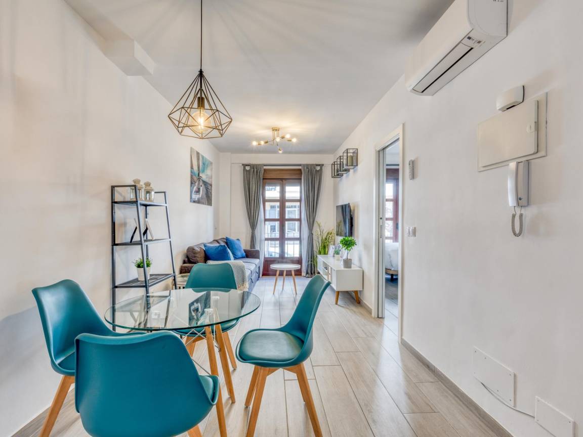75 M² Apartment ∙ 2 Bedrooms ∙ 5 Guests - Estepona