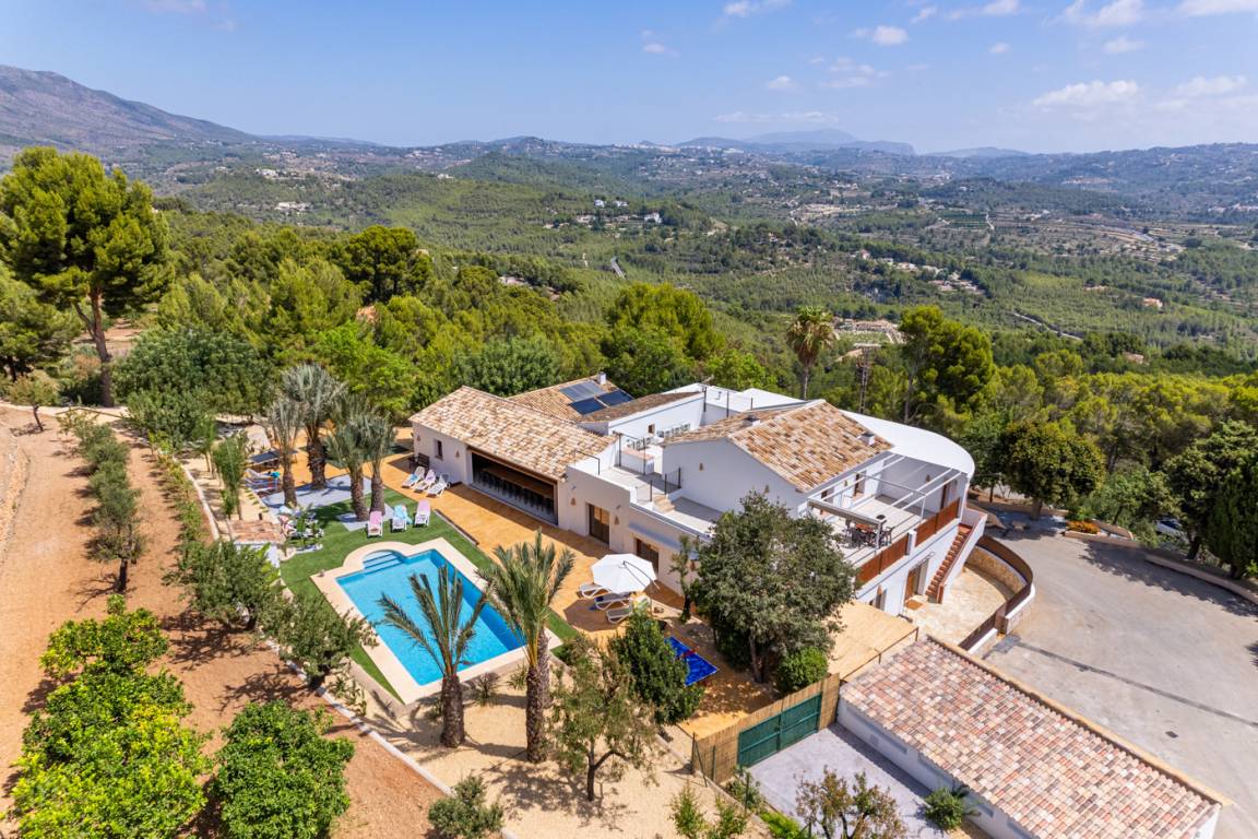 500 M² Villa ∙ 11 Bedrooms ∙ 22 Guests - Altea