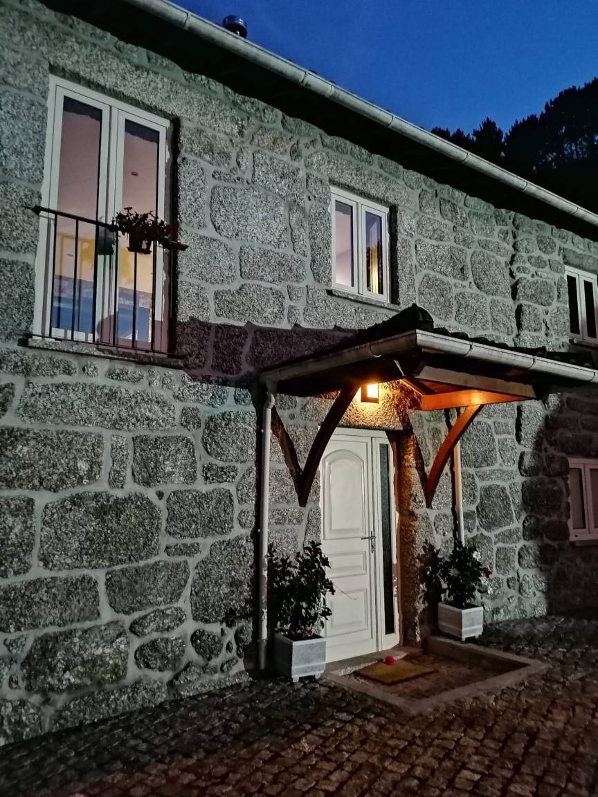130 M² Cottage ∙ 3 Bedrooms ∙ 8 Guests - Portugal