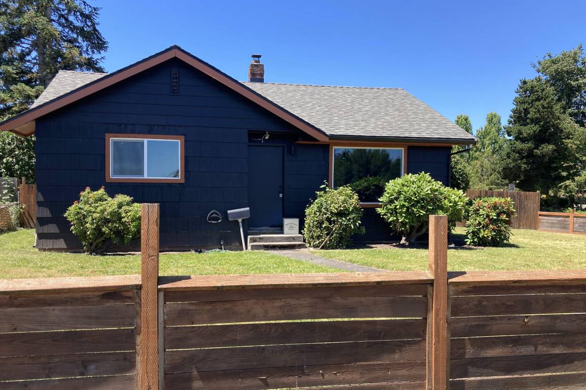 82 M² House ∙ 2 Bedrooms ∙ 6 Guests - Federal Way, WA