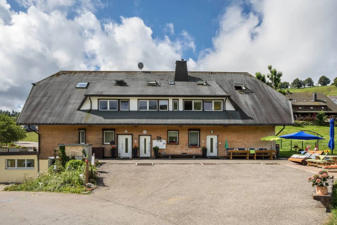 705 M² Ferienhaus ∙ 19 Schlafzimmer ∙ 45 Gäste - Feldberg (Schwarzwald)