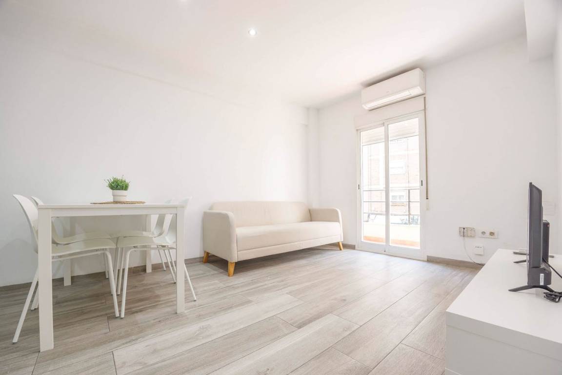 80 M² Apartamento ∙ 4 Habitaciones ∙ 4 Huéspedes - Bétera