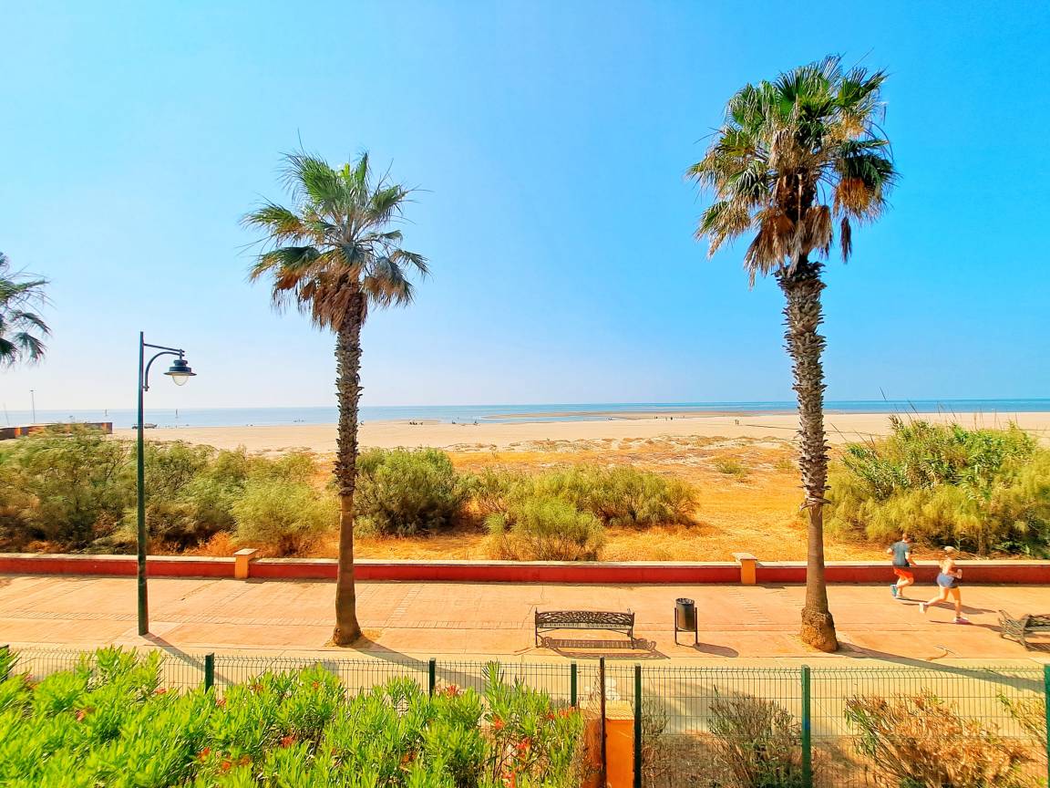 100 M² Huoneisto ∙ 3 Makuuhuonetta ∙ 6 Vierasta - Ayamonte