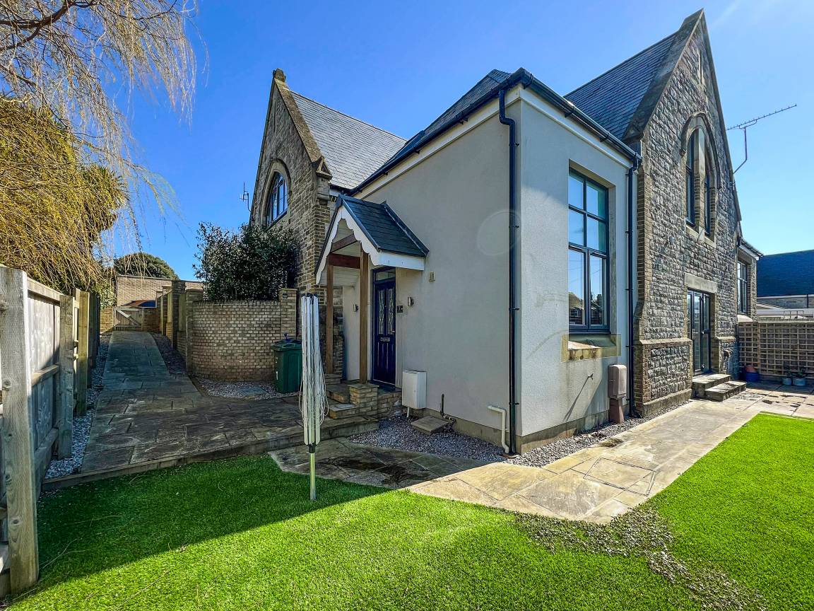 Cottage ∙ 2 Bedrooms ∙ 4 Guests - Shanklin