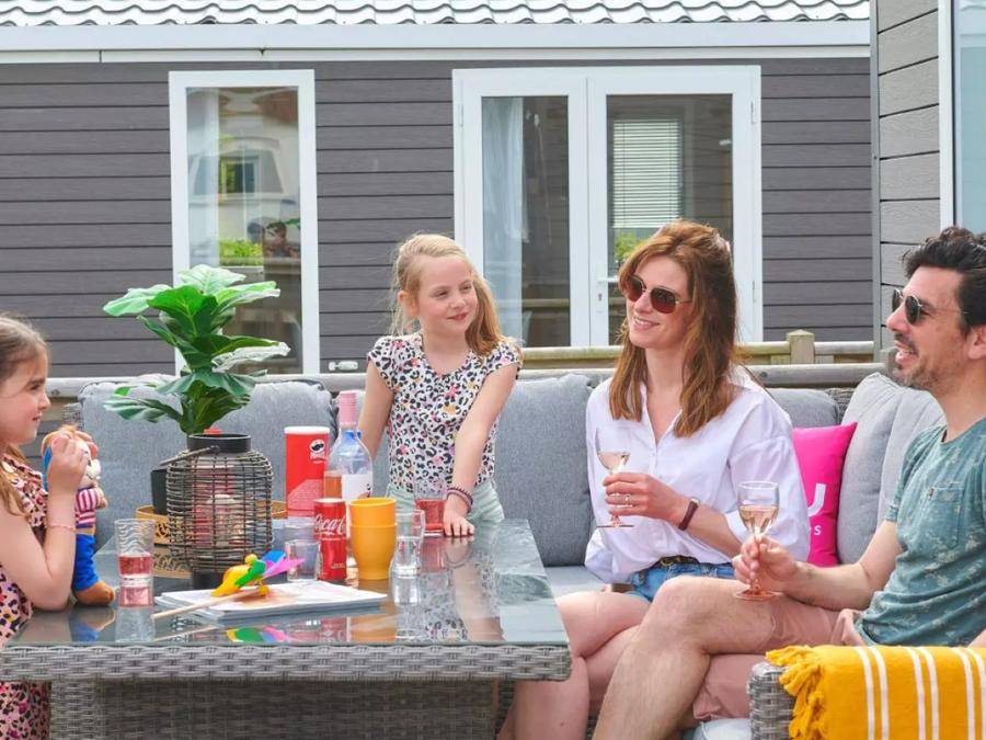 Caravan ∙ 1 Bedroom ∙ 6 Guests - Renesse