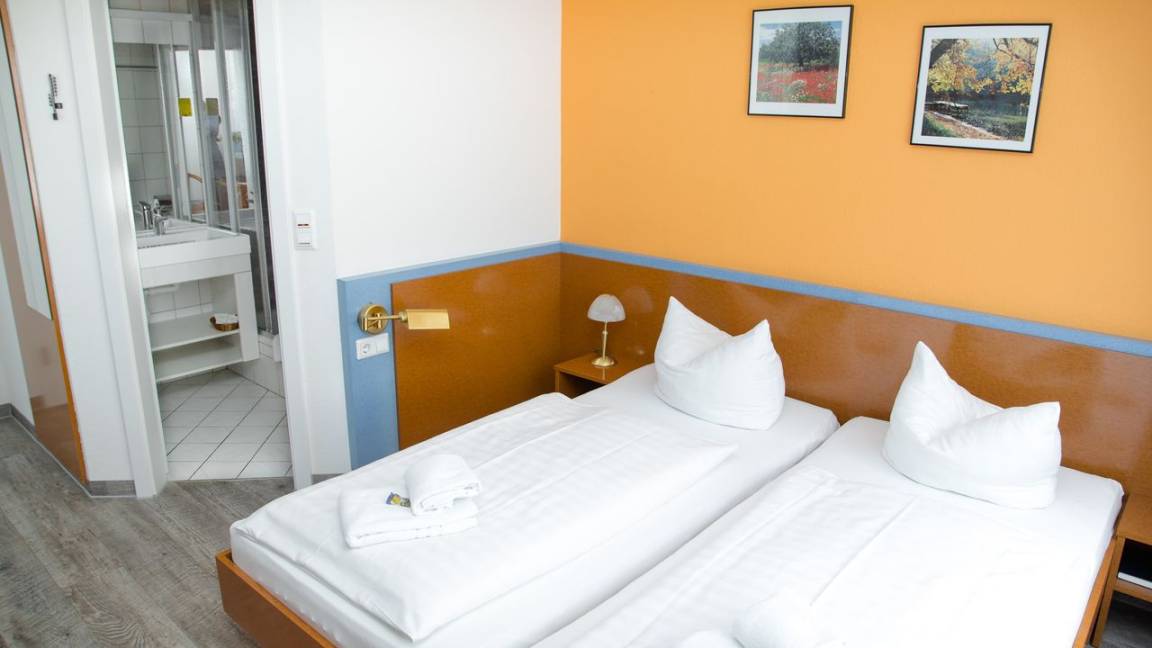 Hotel ∙ 2 Guests - Bad Tabarz