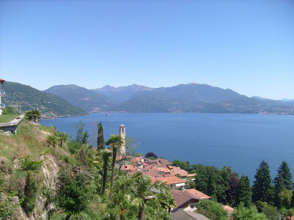 100 M² Appartement ∙ 2 Slaapkamers ∙ 4 Gasten - Cannobio