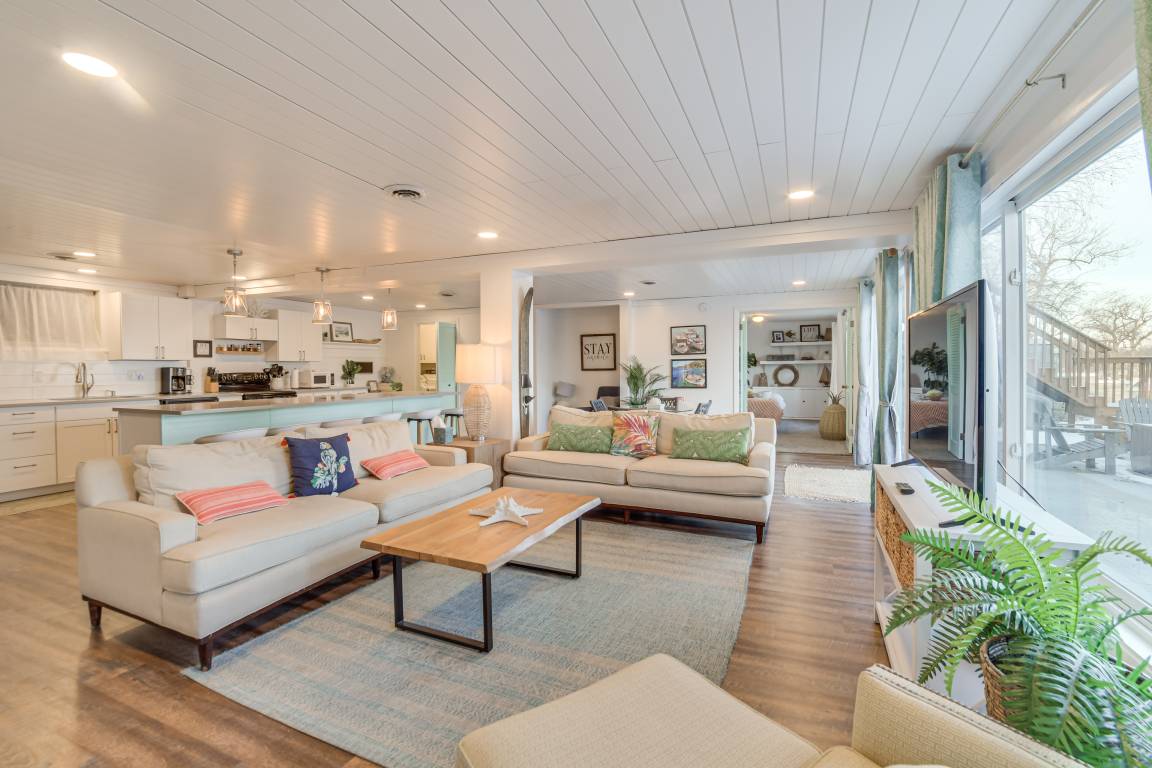 148 M² Apartment ∙ 3 Bedrooms ∙ 8 Guests - Detroit Lakes, MN