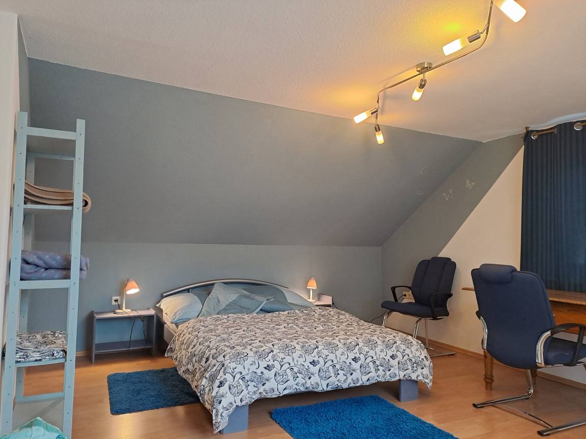 64 M² Ferienwohnung ∙ 2 Schlafzimmer ∙ 4 Gäste - Schramberg