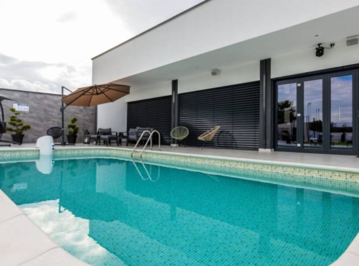 480 M² House ∙ 5 Bedrooms ∙ 10 Guests - Đakovo