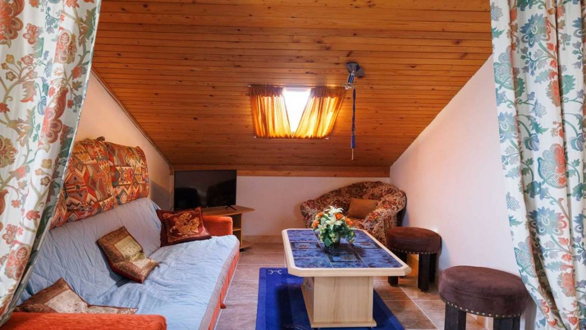 55 M² Apartment ∙ 2 Bedrooms ∙ 4 Guests - Cres