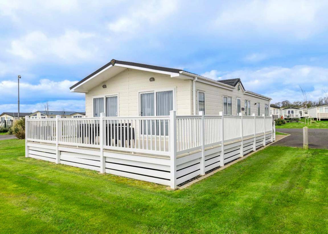 Chalet ∙ 4 Bedrooms ∙ 8 Guests - Great Yarmouth